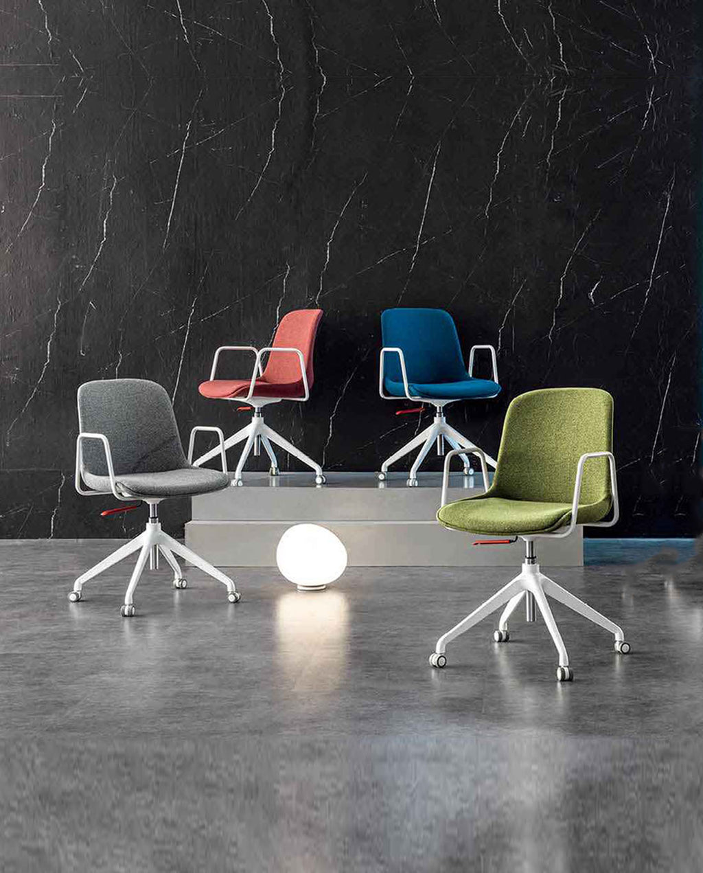 JARASO - Designer Meeting Chair - D'Arte Haus | Singapore Office Furniture